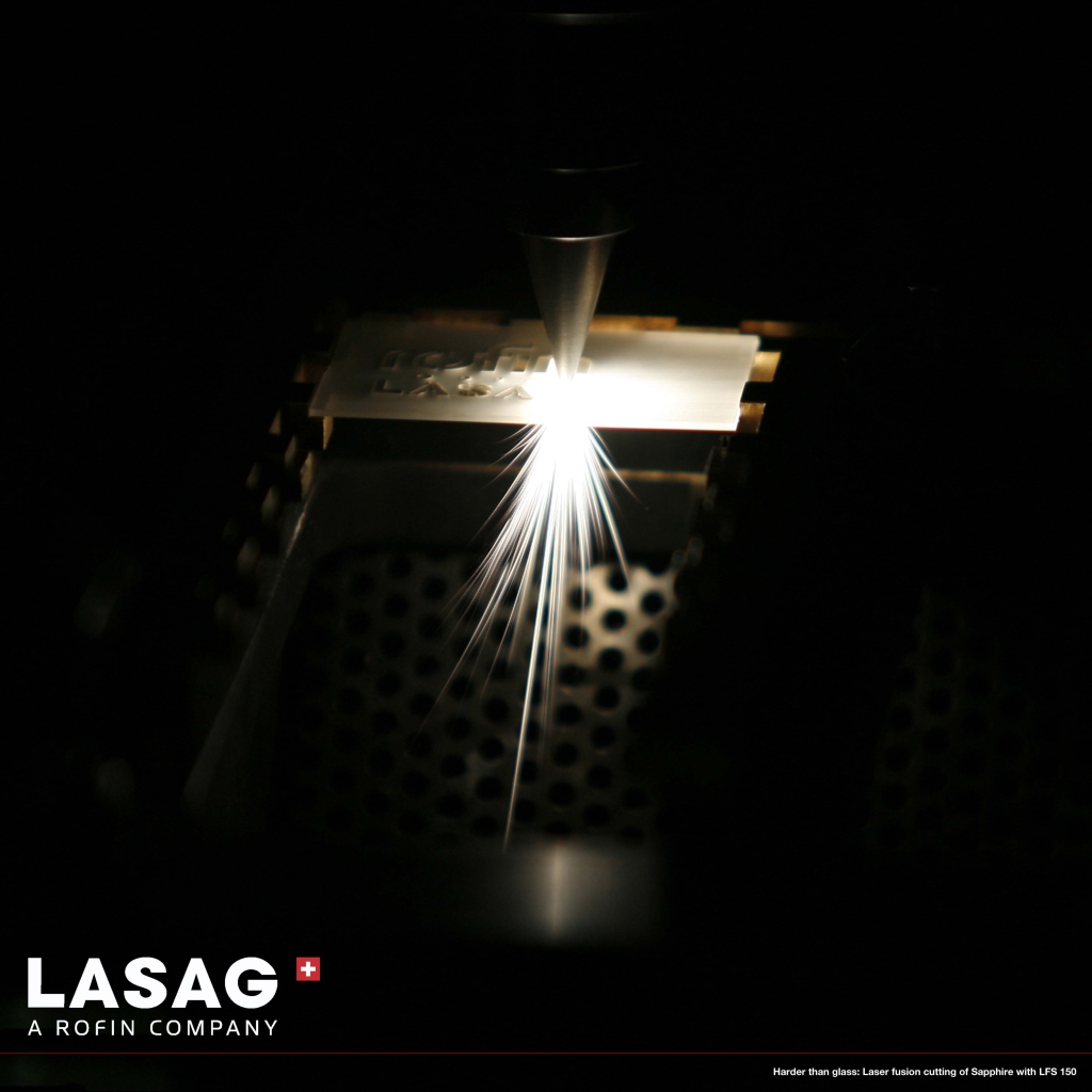 Sapphire Cutting with Pulsed Fiber Lasers – Laser Chirp